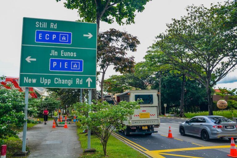 Understanding Road Signs and Traffic Signals: A Comprehensive Refresher ...