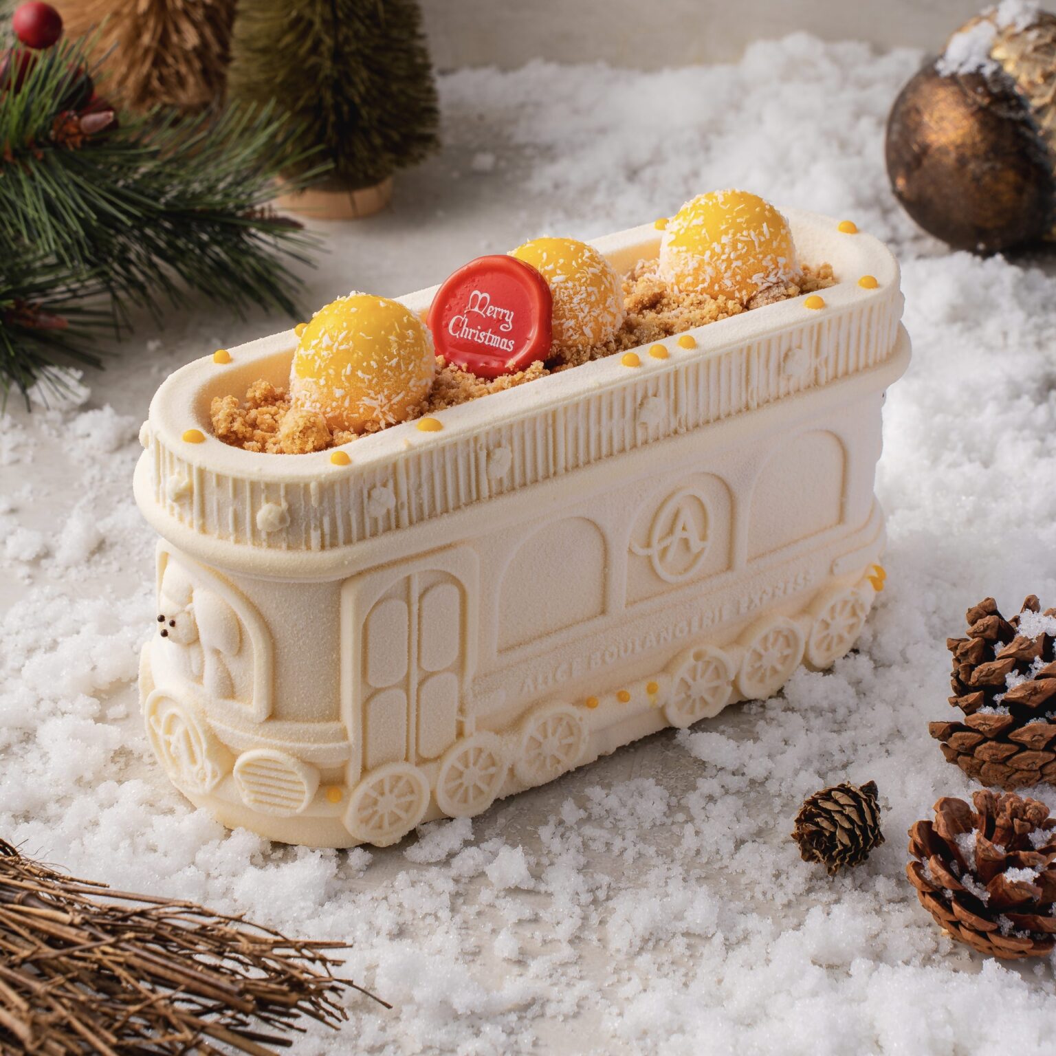 Sweet Indulgence: The Best Log Cakes & Desserts for the Holidays | Highway
